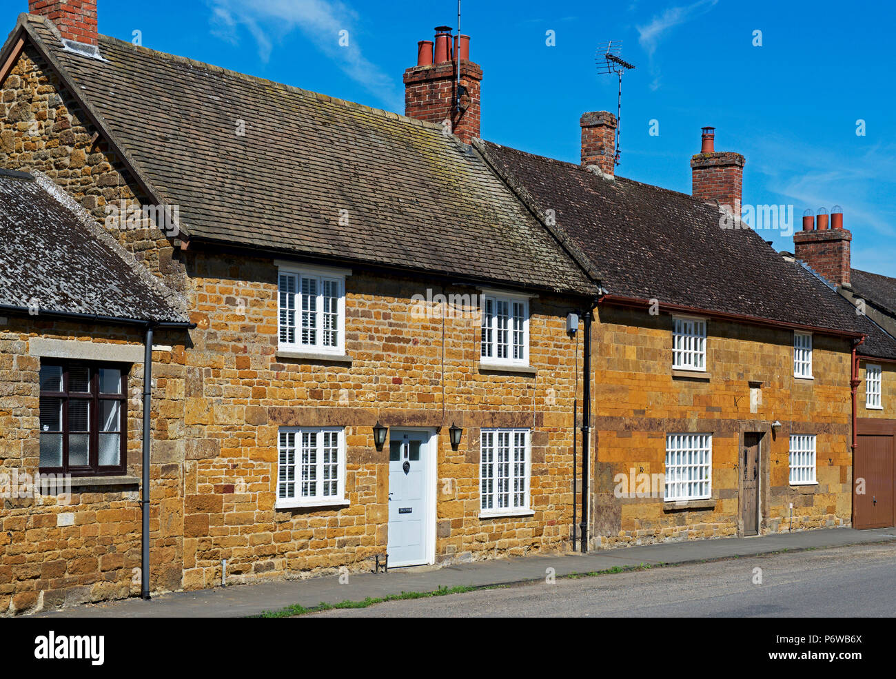 Cottages in Lyddington village, Rutland, England UK Stock Photo - Alamy