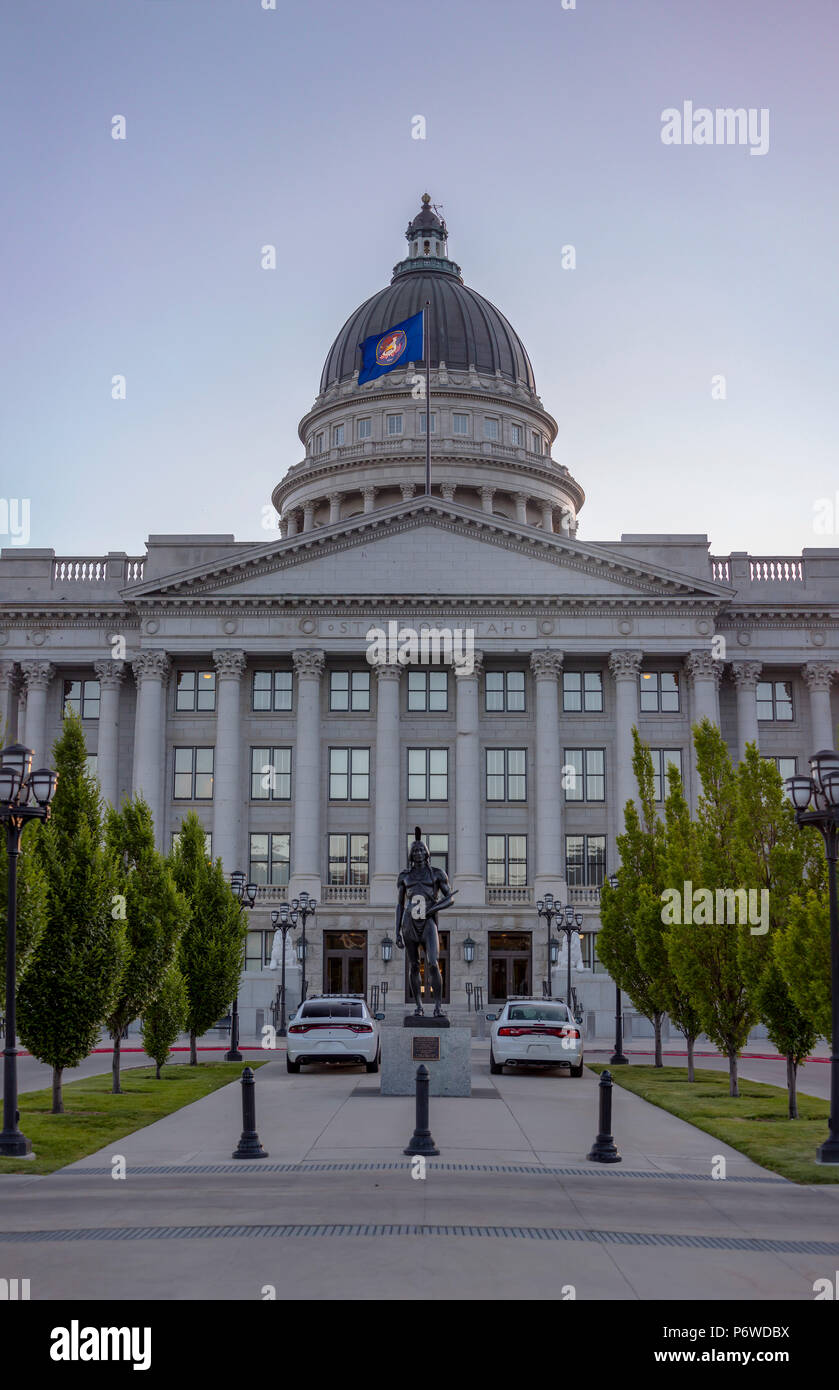 State capitol police car hi-res stock photography and images - Alamy