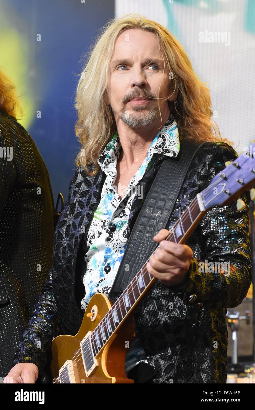 Wantagh, New York, USA. 29th June, 2018. STYX performs at the Jones ...