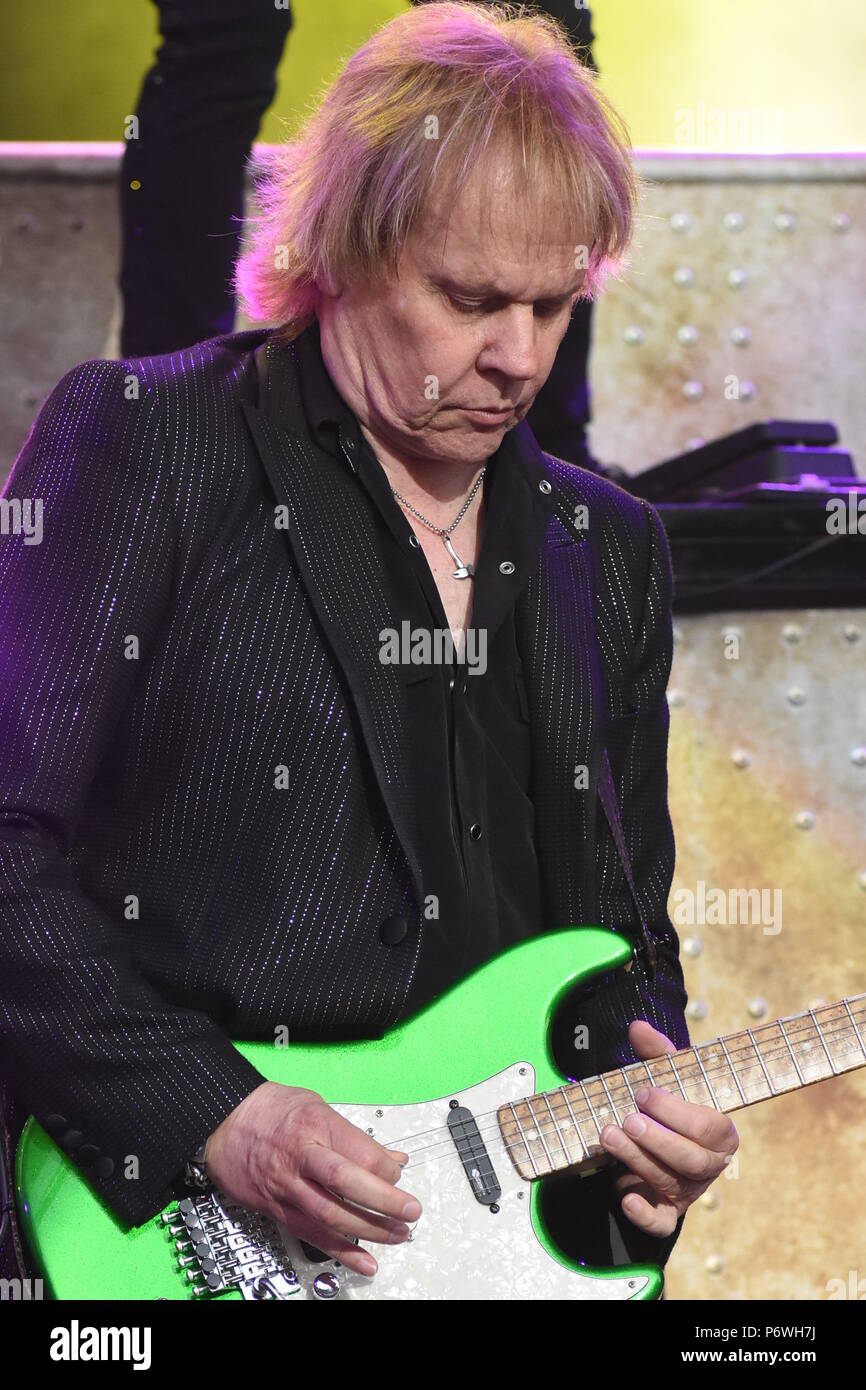 Wantagh, New York, USA. 29th June, 2018. STYX performs at the Jones ...