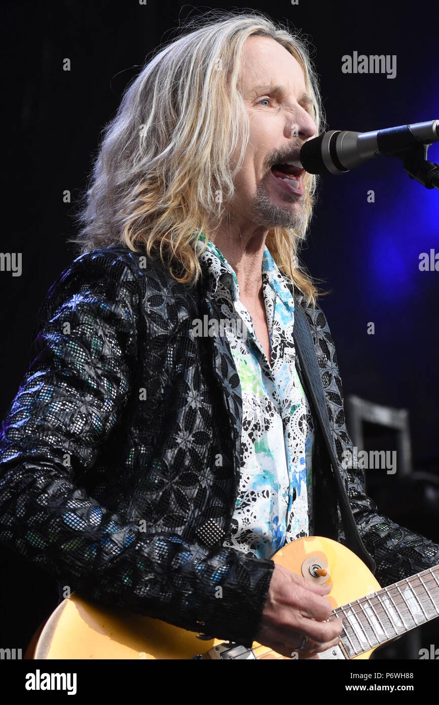 Wantagh, New York, USA. 29th June, 2018. STYX performs at the Jones ...