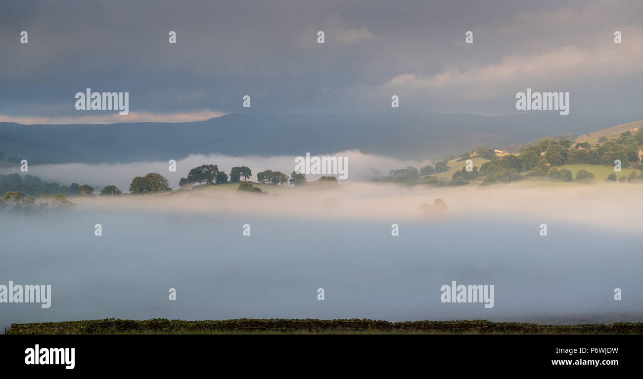 Yorkshire Dale, UK. 3rd July, 2018. Another glorious day bekons after ...