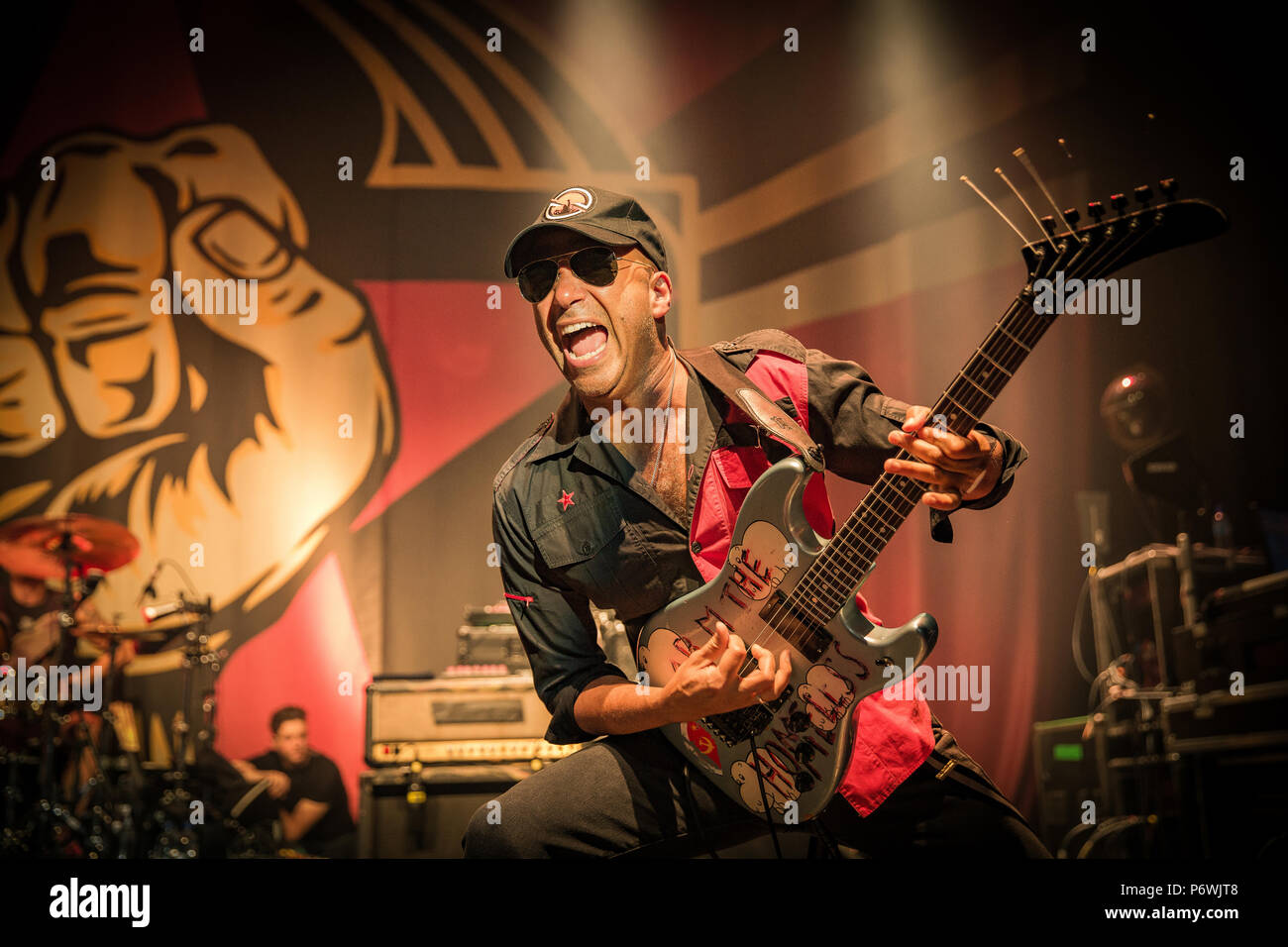 Tom morello hi-res stock photography and images - Alamy