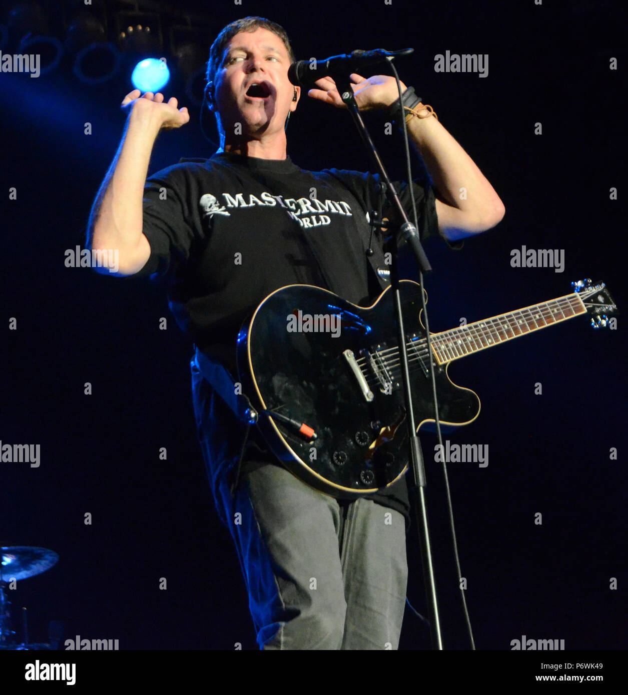 Third eye blind hi-res stock photography and images - Alamy