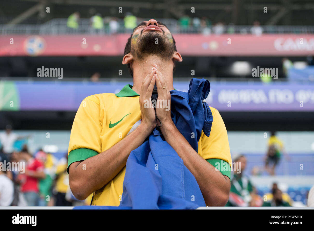 Sport fan praying hi-res stock photography and images - Alamy