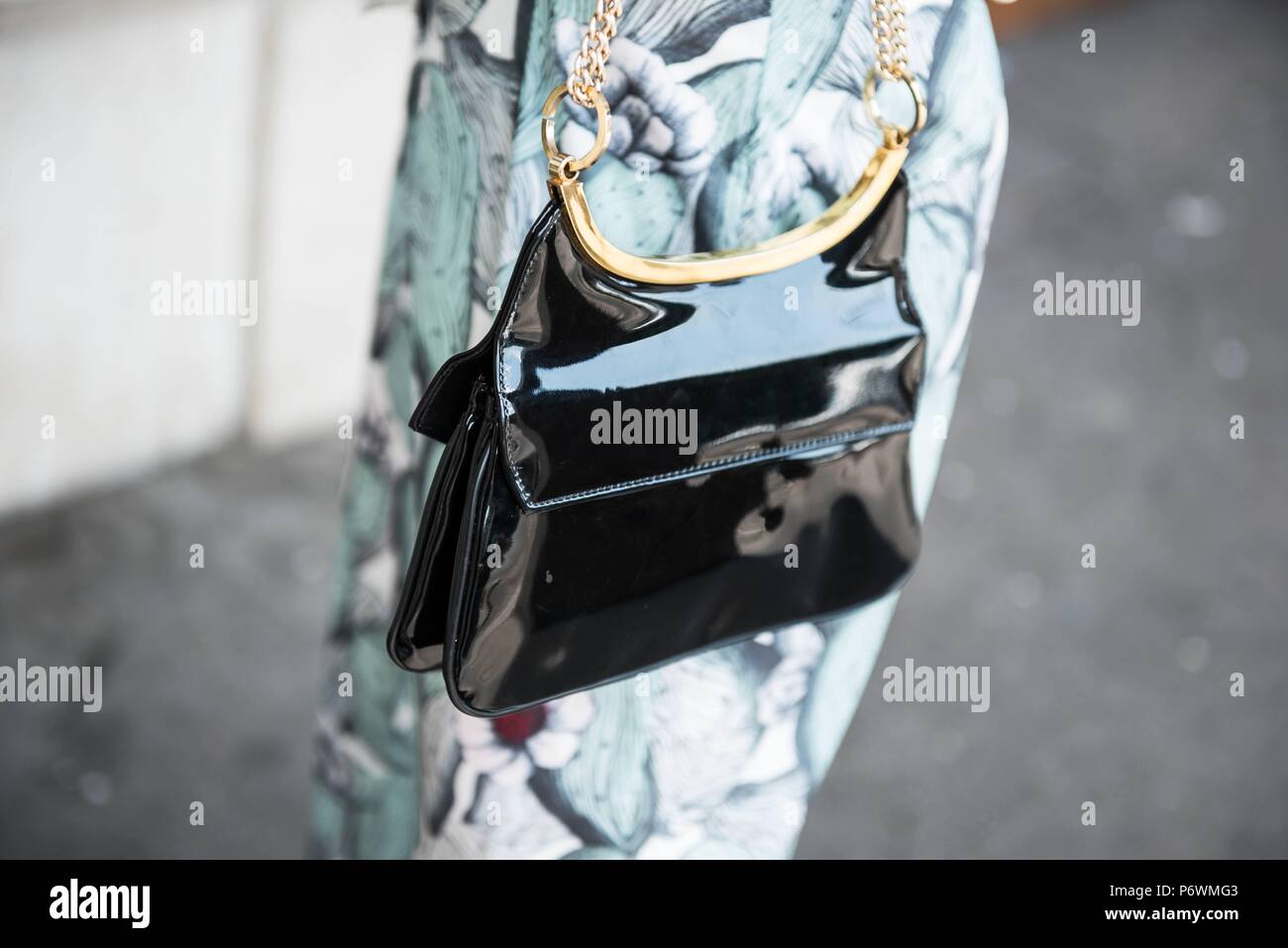 Paris, Frankreich. 01st July, 2018. Victoria posing outside of the Eva ...