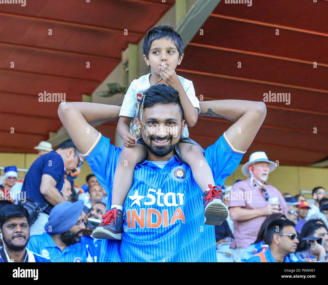 Team india fan hi-res stock photography and images - Alamy
