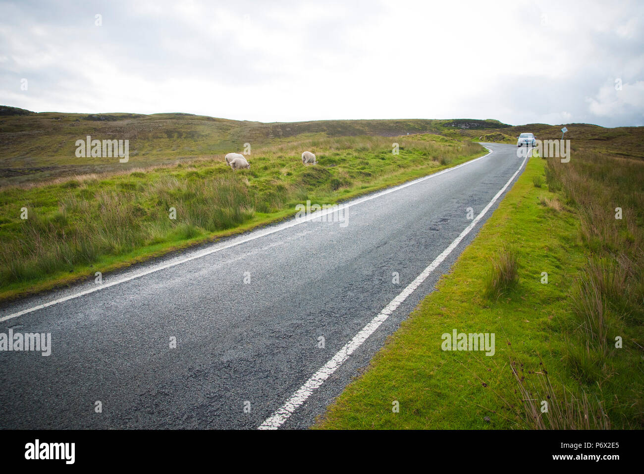 Lonely road in the countryside for a car trip and disconnect from ...