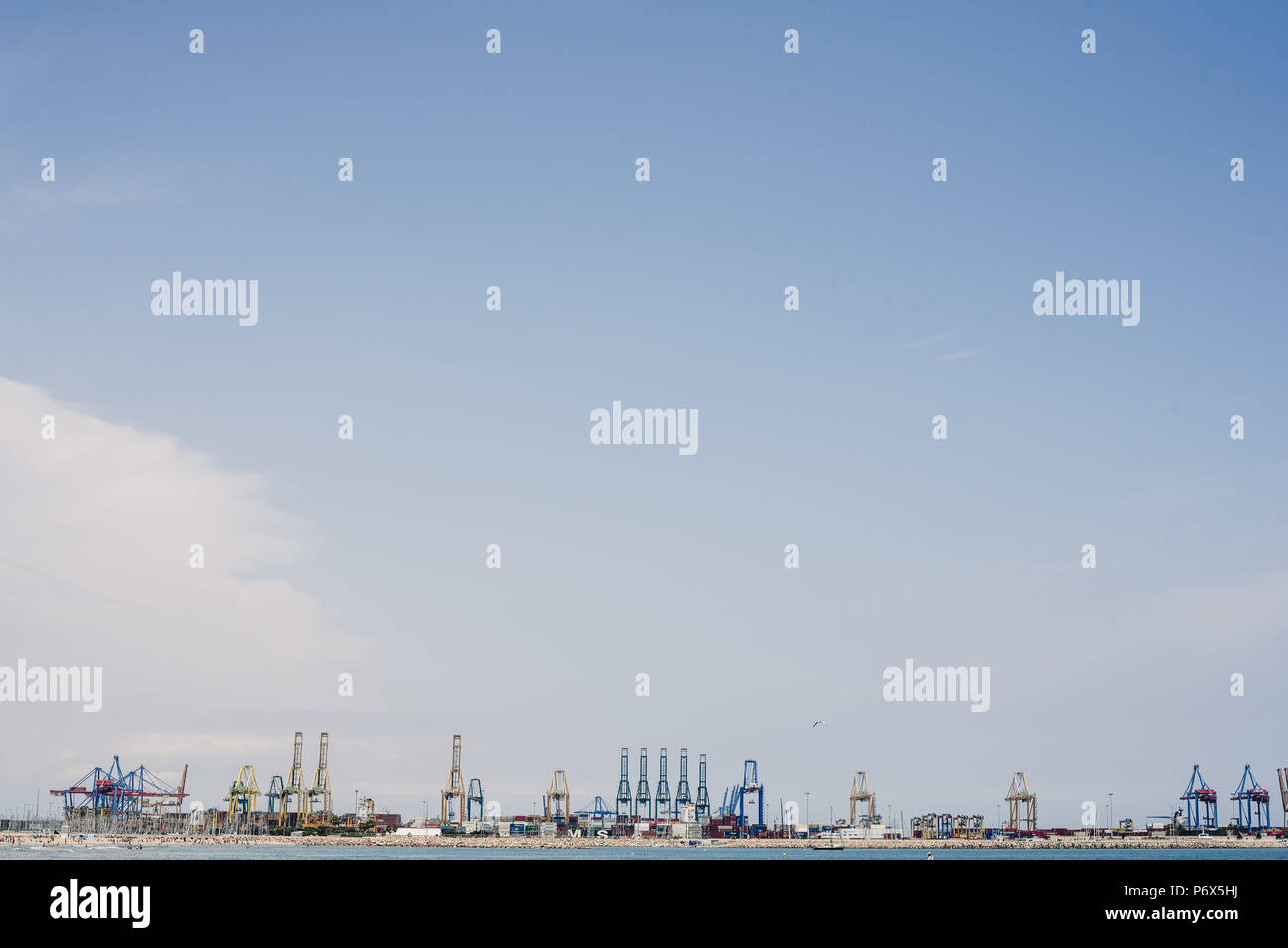 Longshoremen loading goods hi-res stock photography and images - Alamy