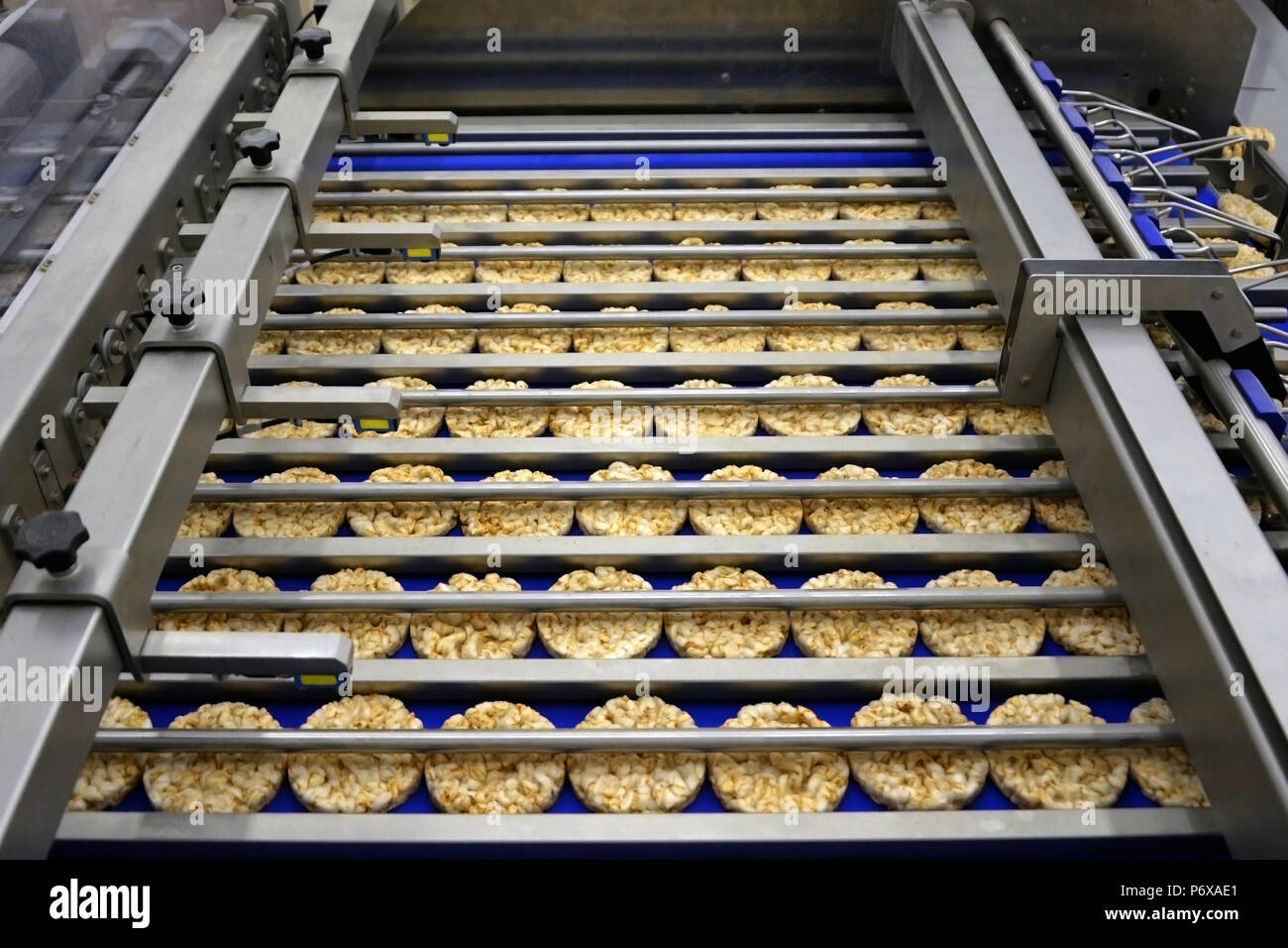 Automated sorting line hi-res stock photography and images - Alamy