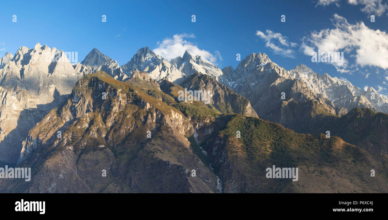 Tiger Leaping Gorge and Jade Dragon Snow Mountain (Yulong Xueshan ...