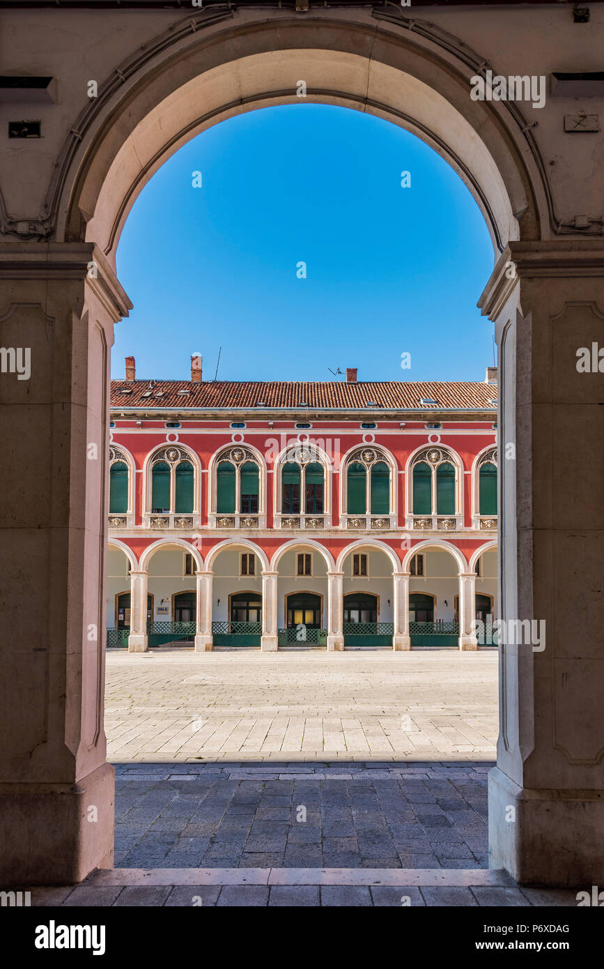 Prokurative neo-renaissance buildings in Trg Republike square, Split ...