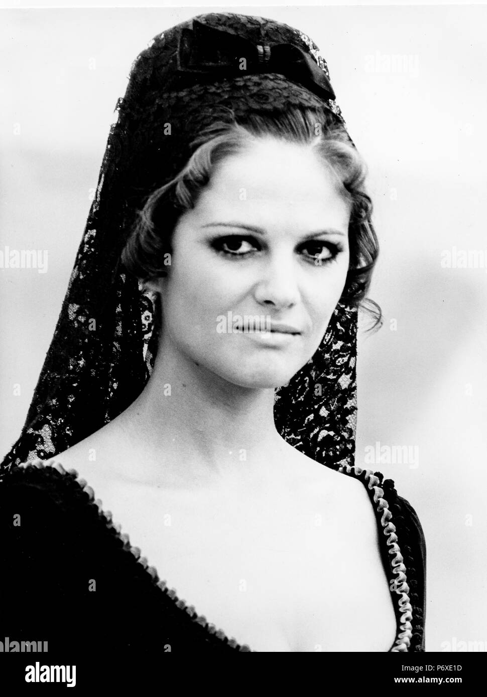 Claudia cardinale actress 1970 hi-res stock photography and images - Alamy