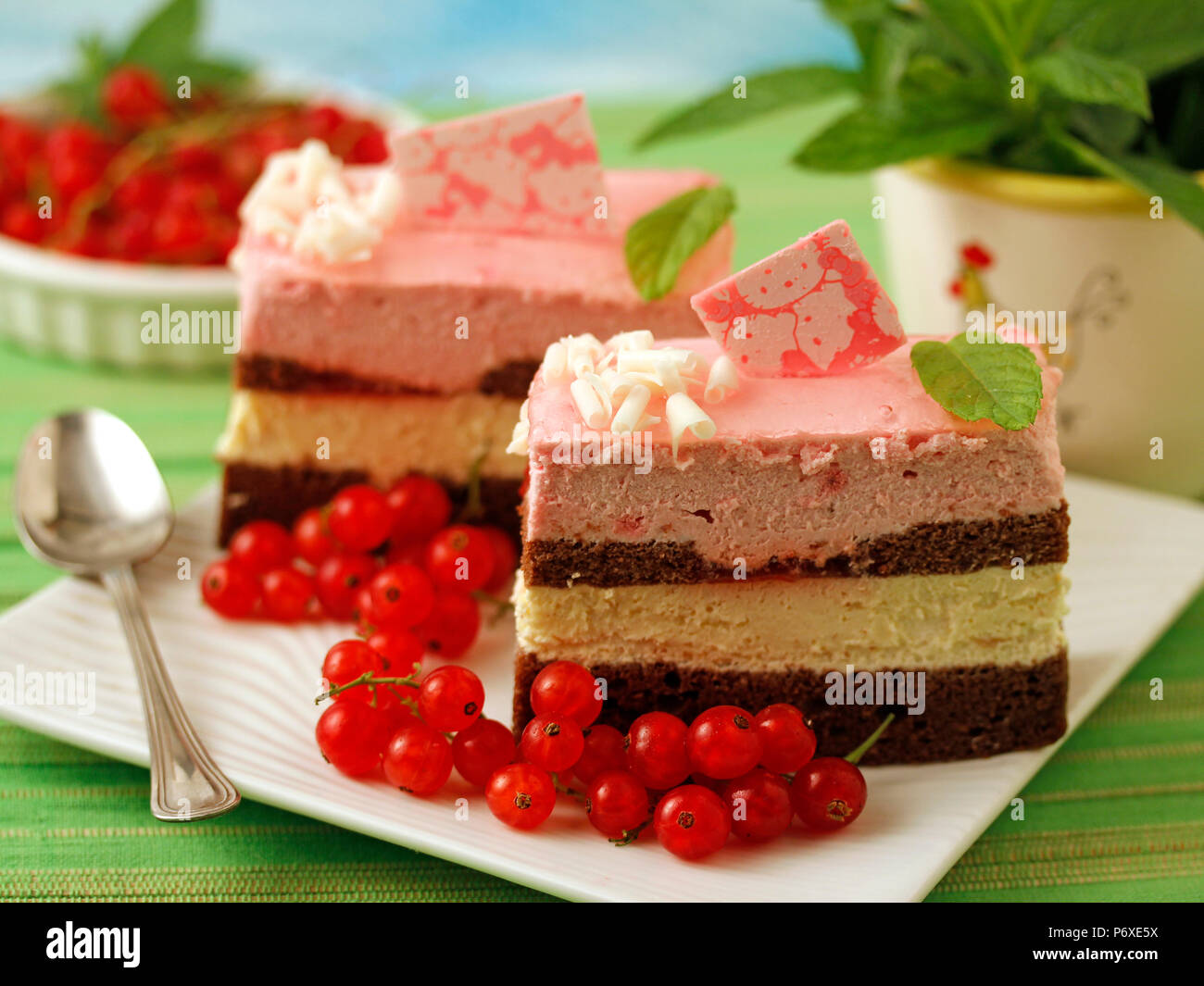 Currants dessert hi-res stock photography and images - Alamy