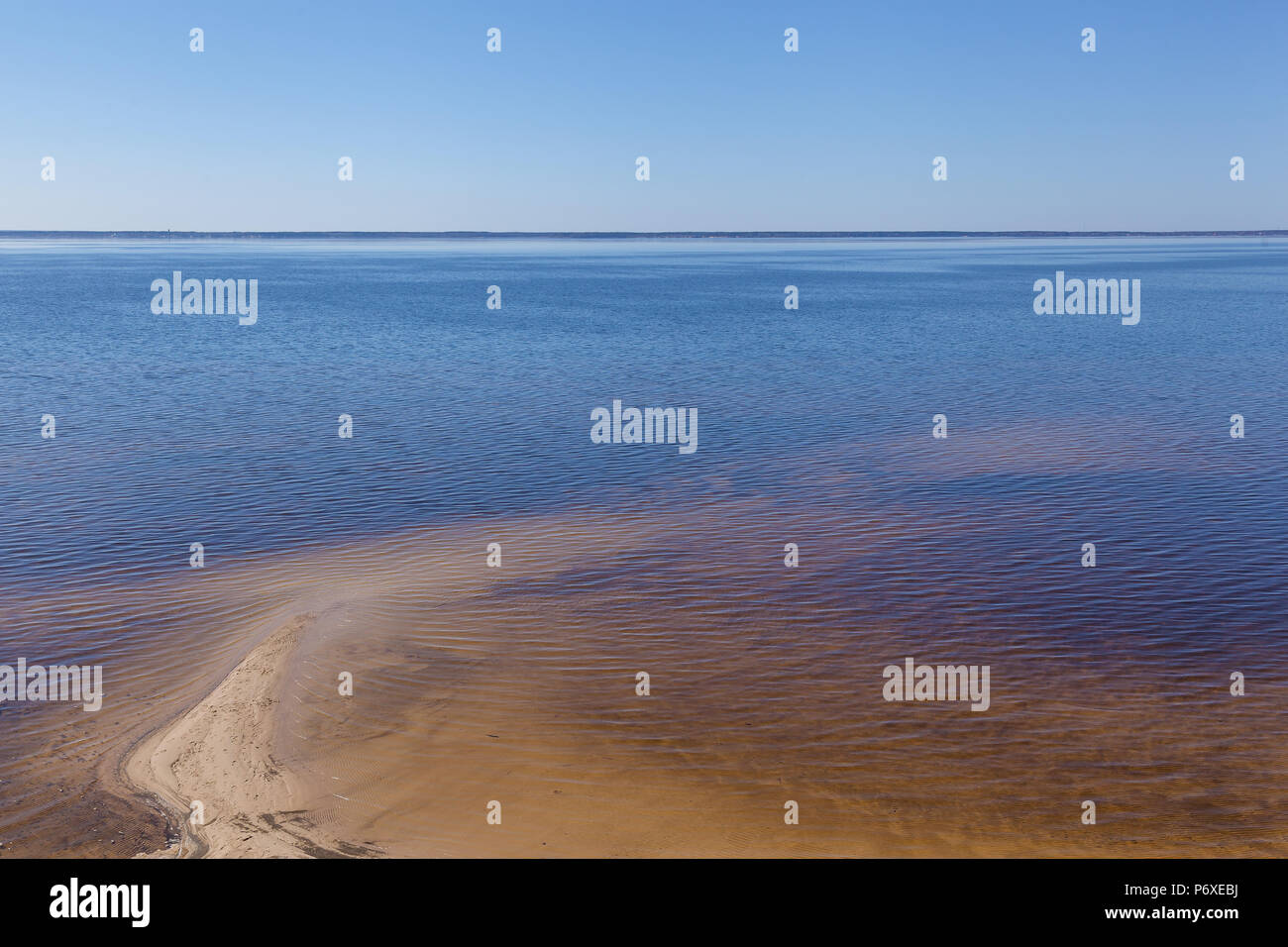 Sandy shoreline and sandbanks in the water Stock Photo - Alamy