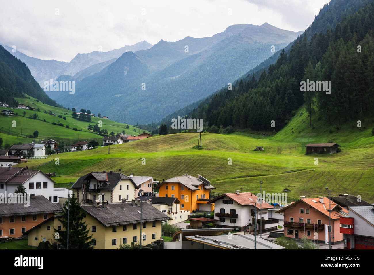 Town nestled in nature hi-res stock photography and images - Alamy Town nestled in nature hi-res stock photography and images - Alamy