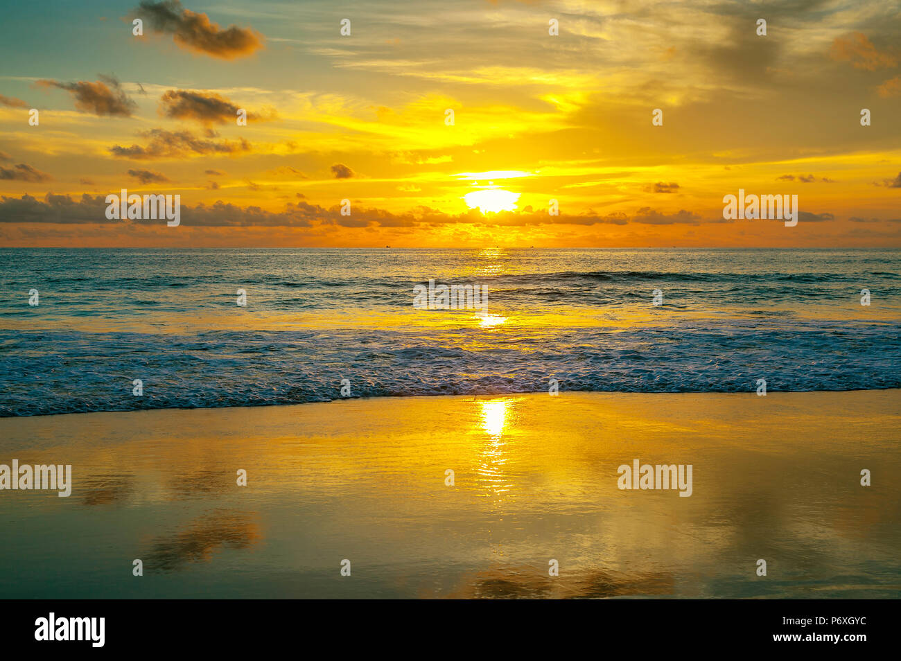 Sunset beach hi-res stock photography and images - Alamy