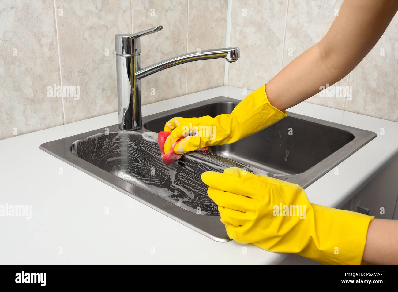 Clean kitchen sink sponge hi-res stock photography and images - Alamy