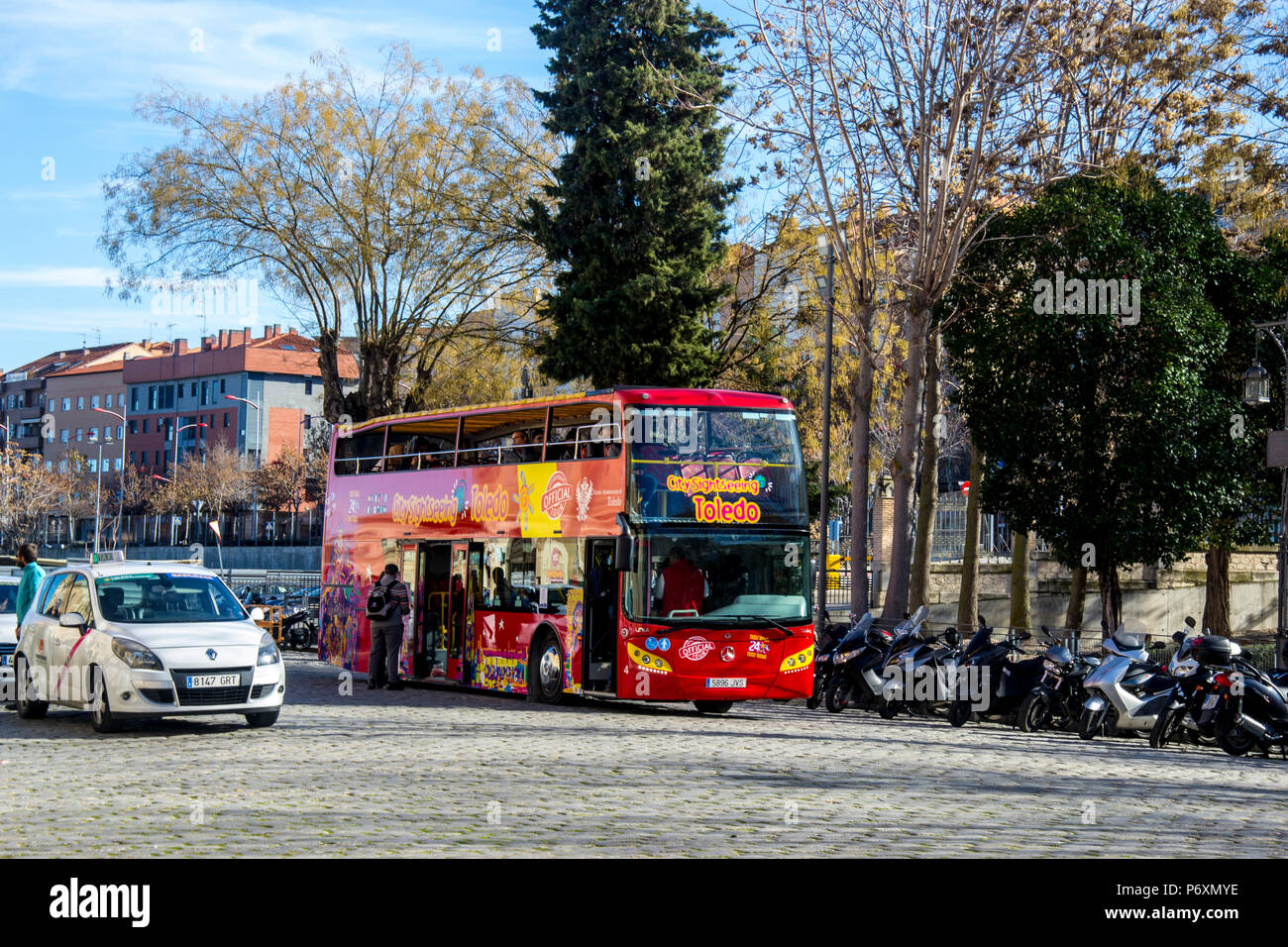 Spanish bus hi-res stock photography and images - Alamy