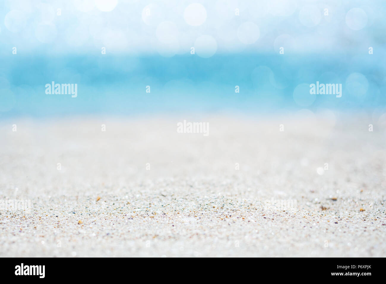 Blurred beach background Stock Photo - Alamy