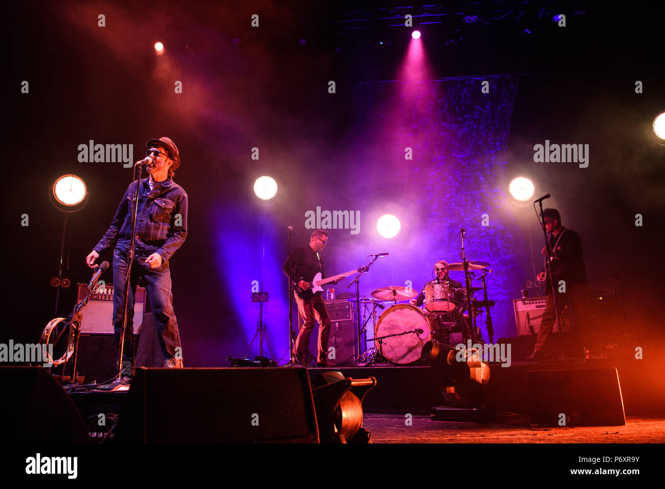 Eels lead singer mark oliver everett hi-res stock photography and ...