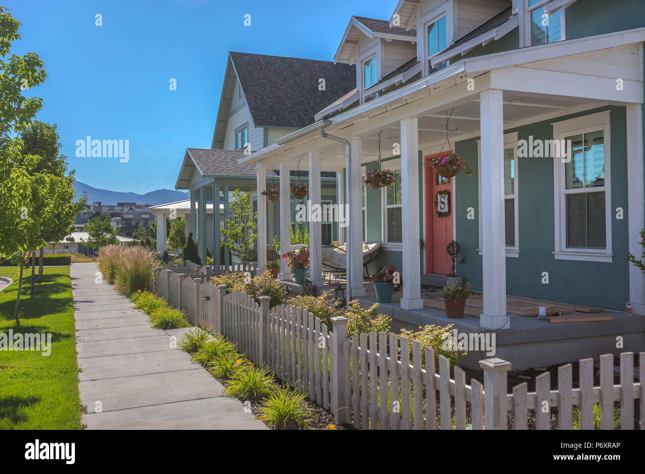 Community home building hi-res stock photography and images - Alamy