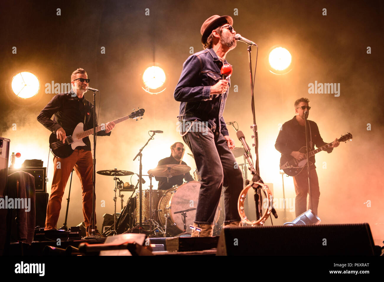 Eels lead singer mark oliver everett hi-res stock photography and ...