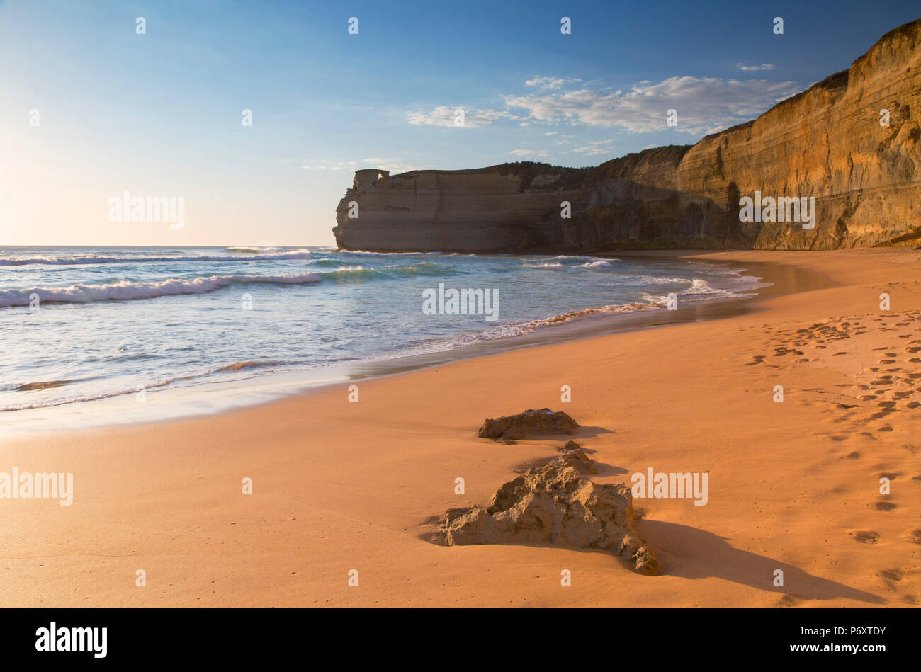 Beach at Gibson Steps, Port Campbell National Park, Great Ocean Road ...