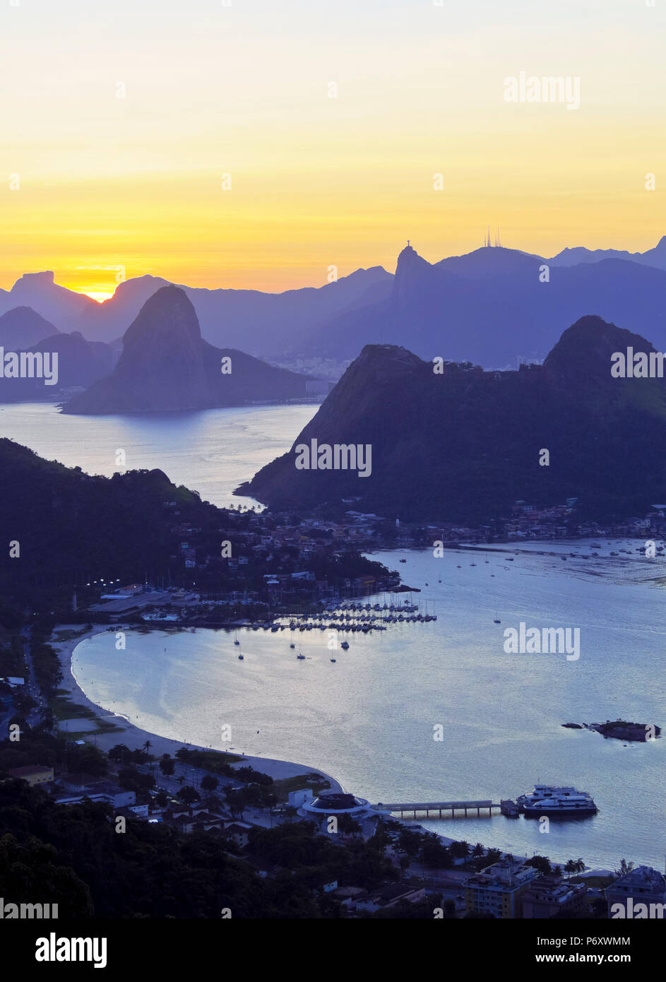 Brazil, State of Rio de Janeiro, Sunset over Rio de Janeiro viewed from ...