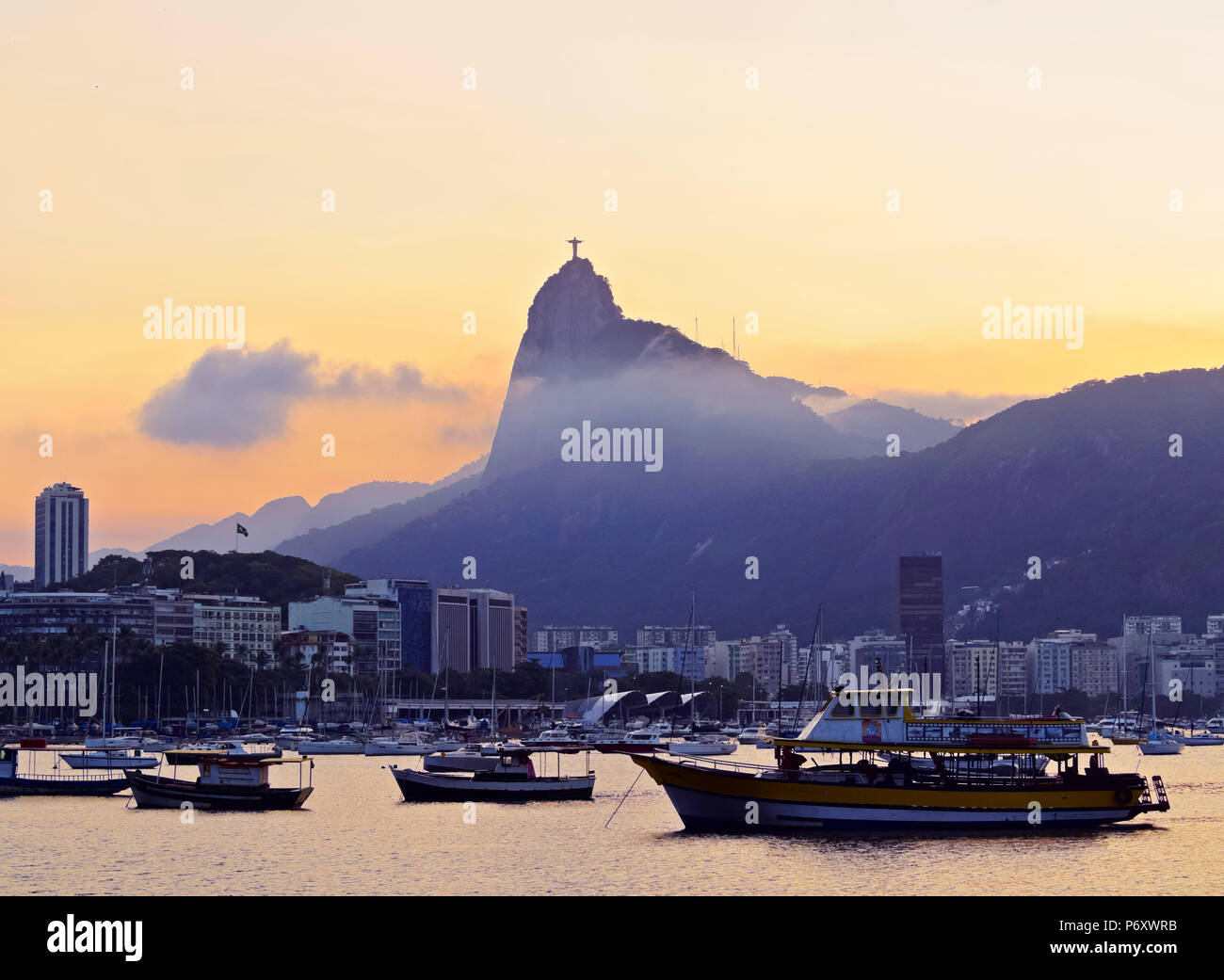 Cristo rio sunset hi-res stock photography and images - Alamy