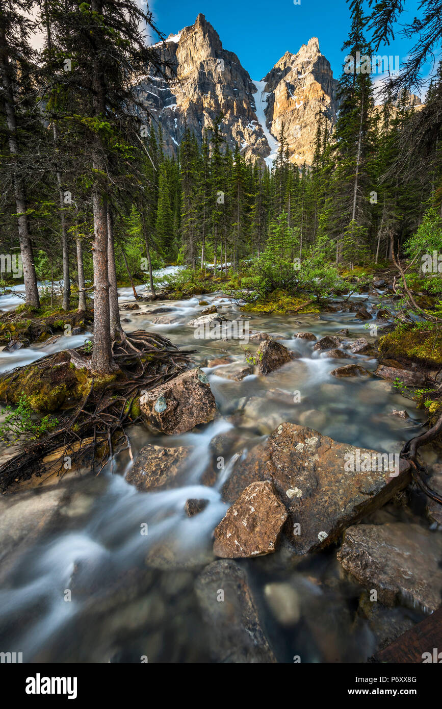Valley of the Ten Peaks, Banff National Park, Alberta, Canada Stock ...