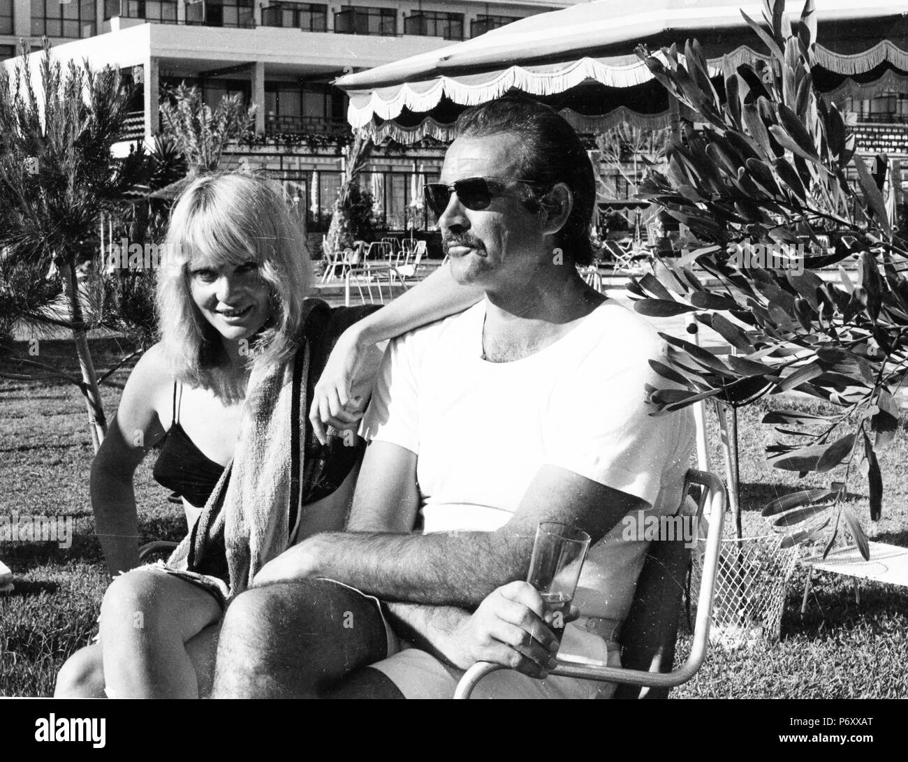 Diane cilento connery Black and White Stock Photos & Images - Alamy