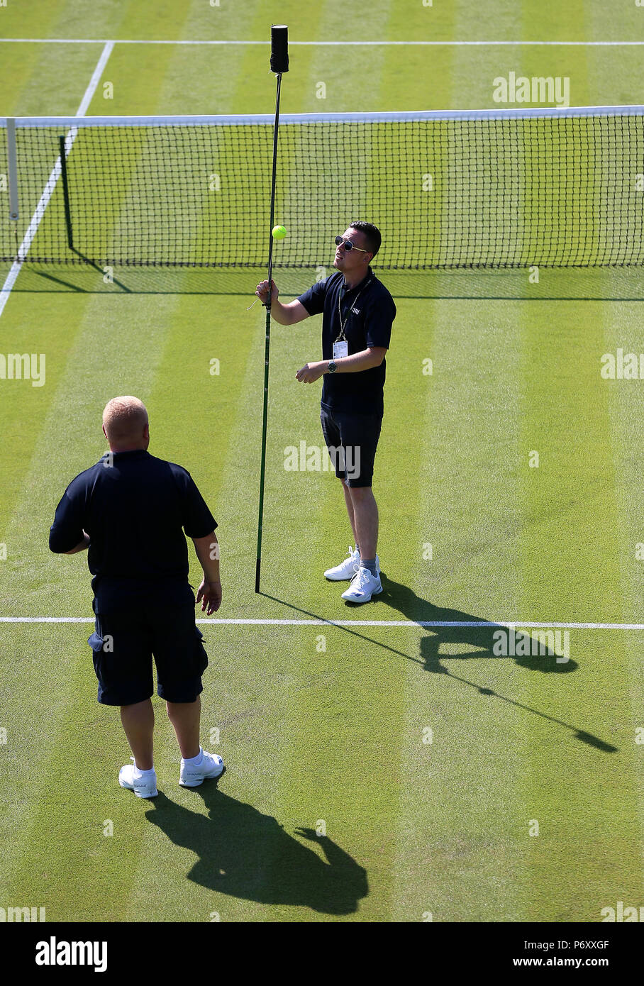 Tennis bounce test hi-res stock photography and images - Alamy