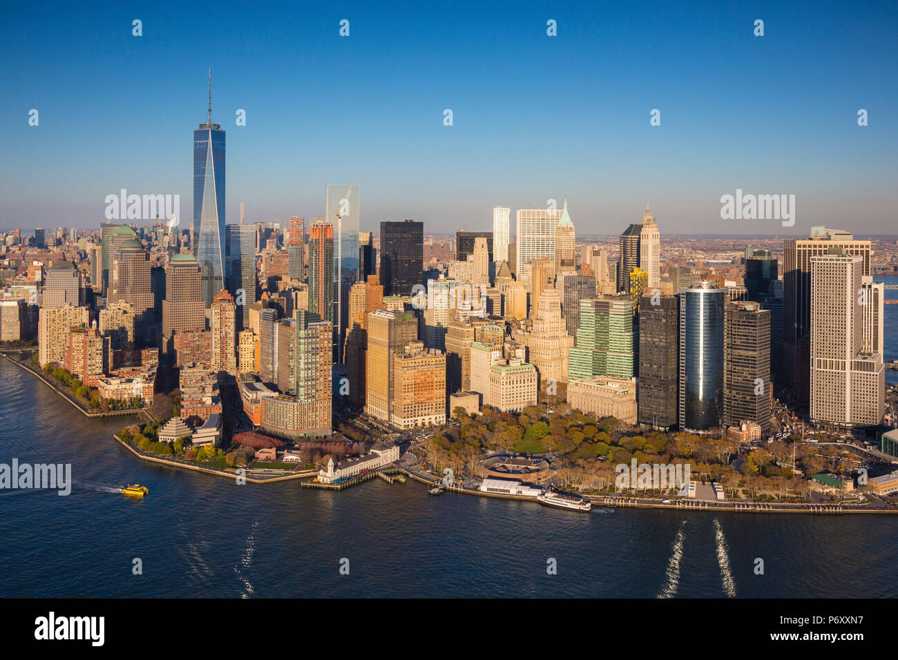 Aerial view of downtown manhattan hi-res stock photography and images ...