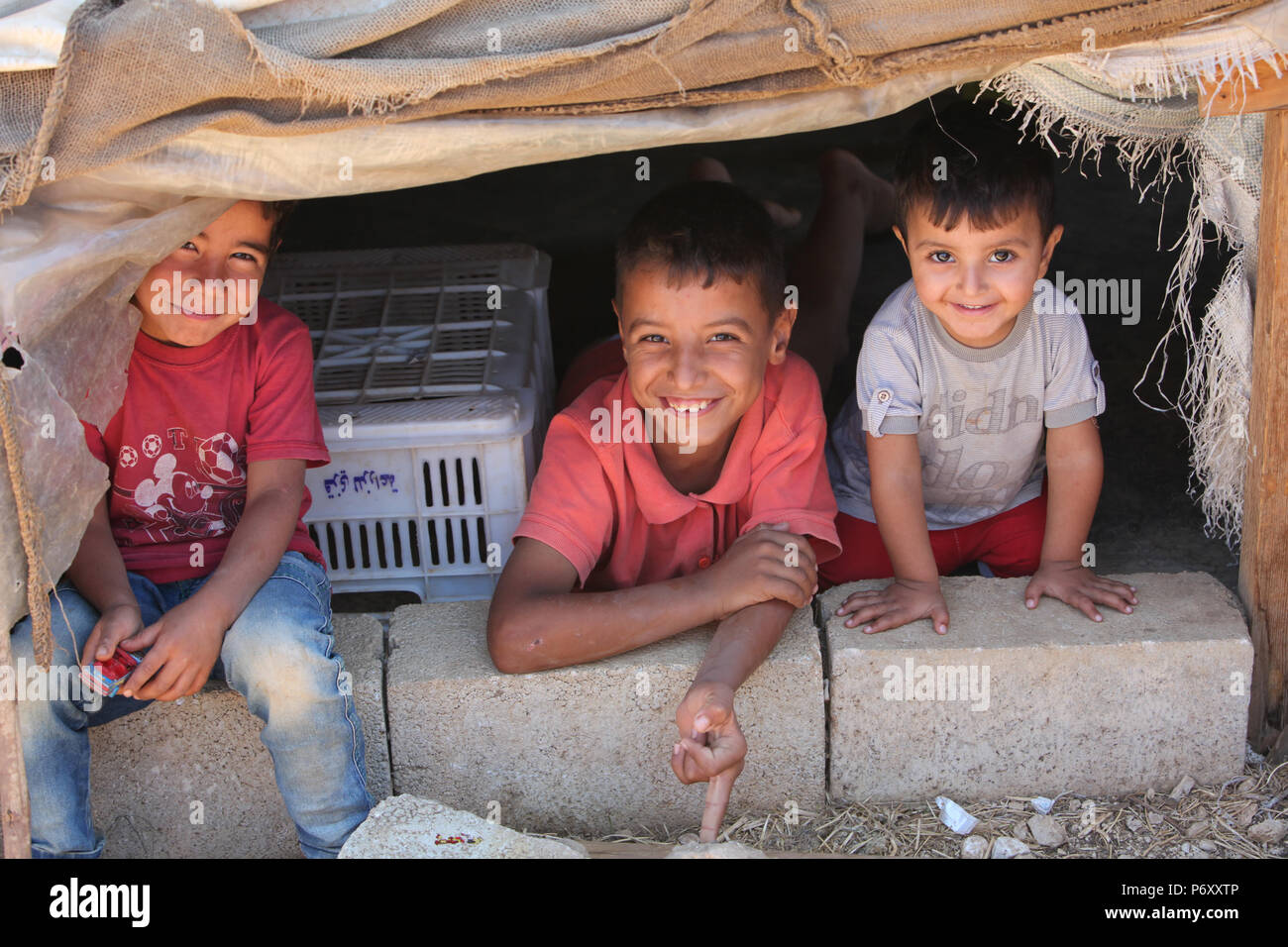 33 people hi-res stock photography and images - Alamy