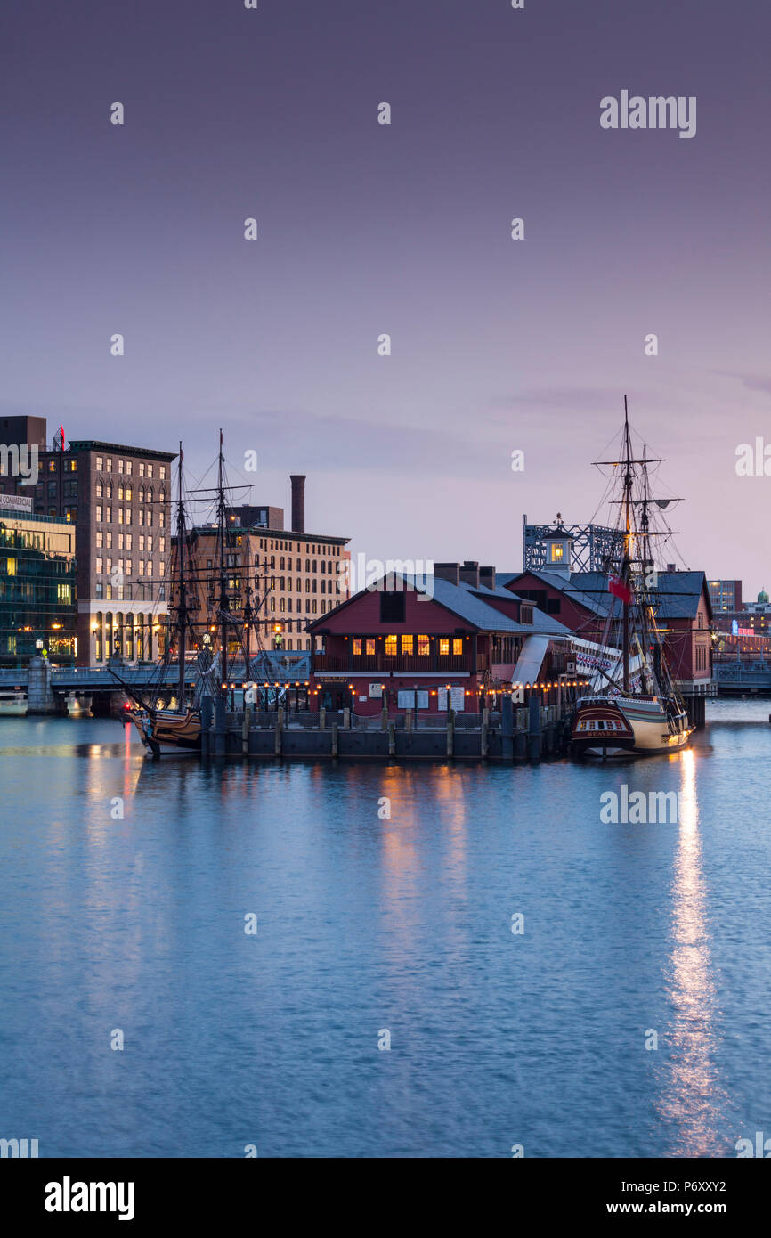 Boston tea party museum hi-res stock photography and images - Alamy