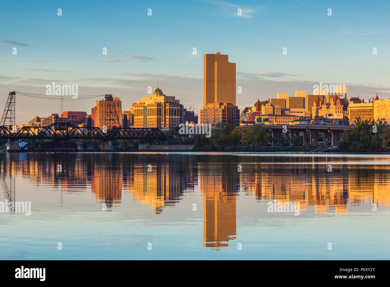 Albany skyline hi-res stock photography and images - Alamy