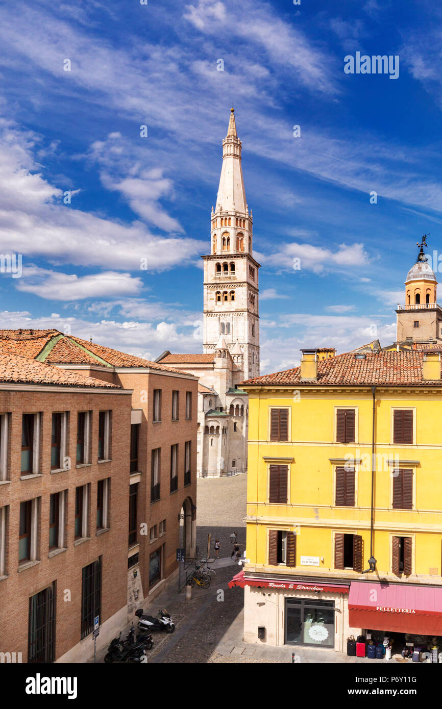 Italy, Italia, Emilia-Romagna, Modena district. Modena. Piazza Grande ...