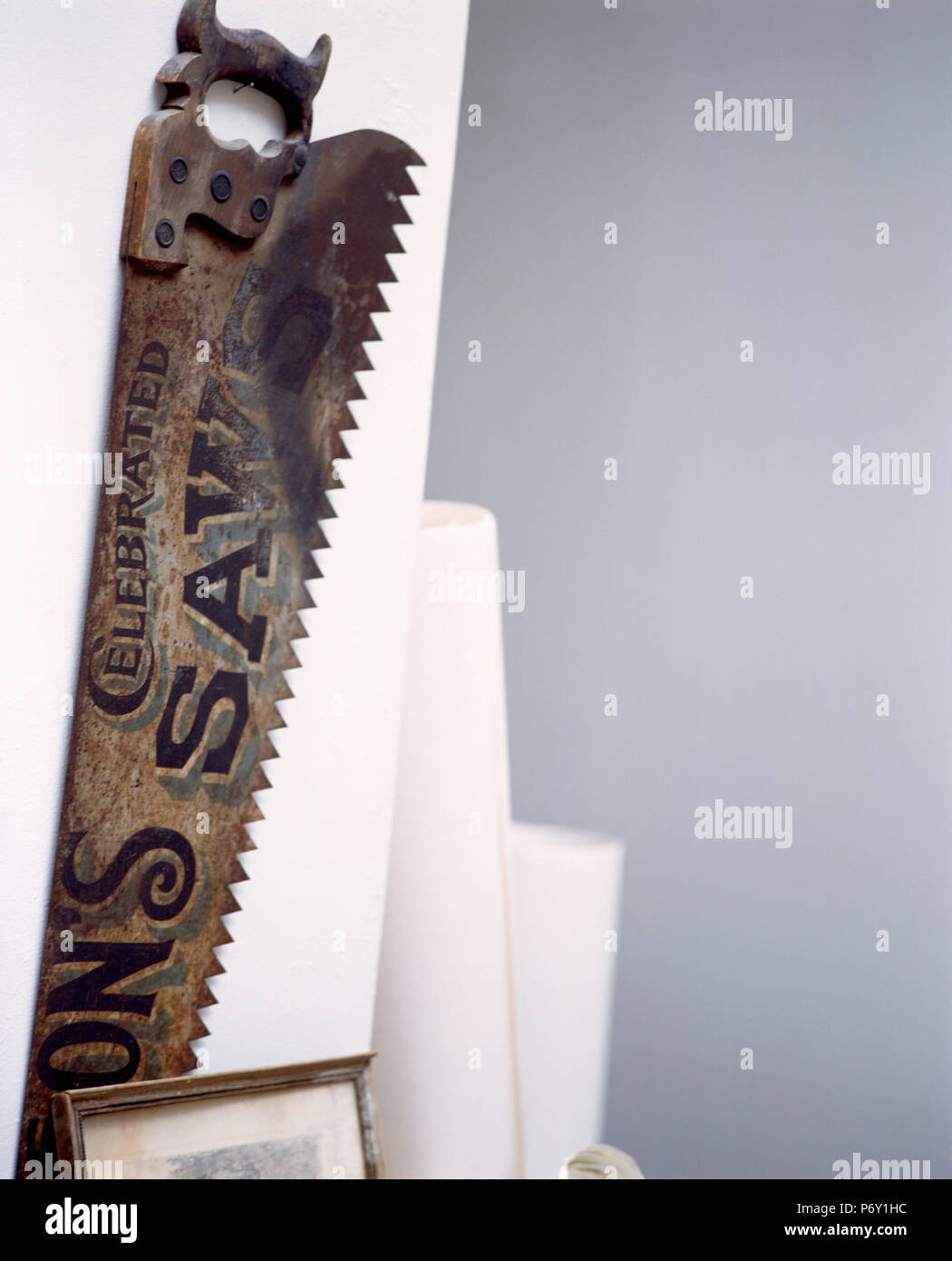 Vintage hand saw hi-res stock photography and images - Alamy