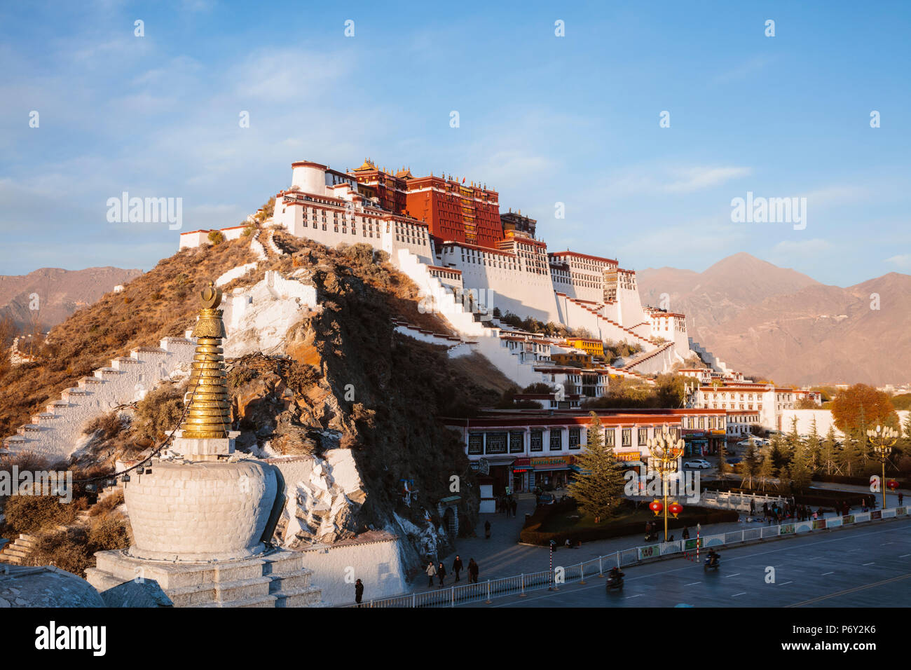 Lhasa china hi-res stock photography and images - Alamy