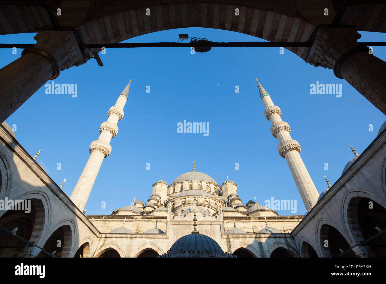 Yeni Cami (New Mosque), Istanbul, Turkey Stock Photo - Alamy