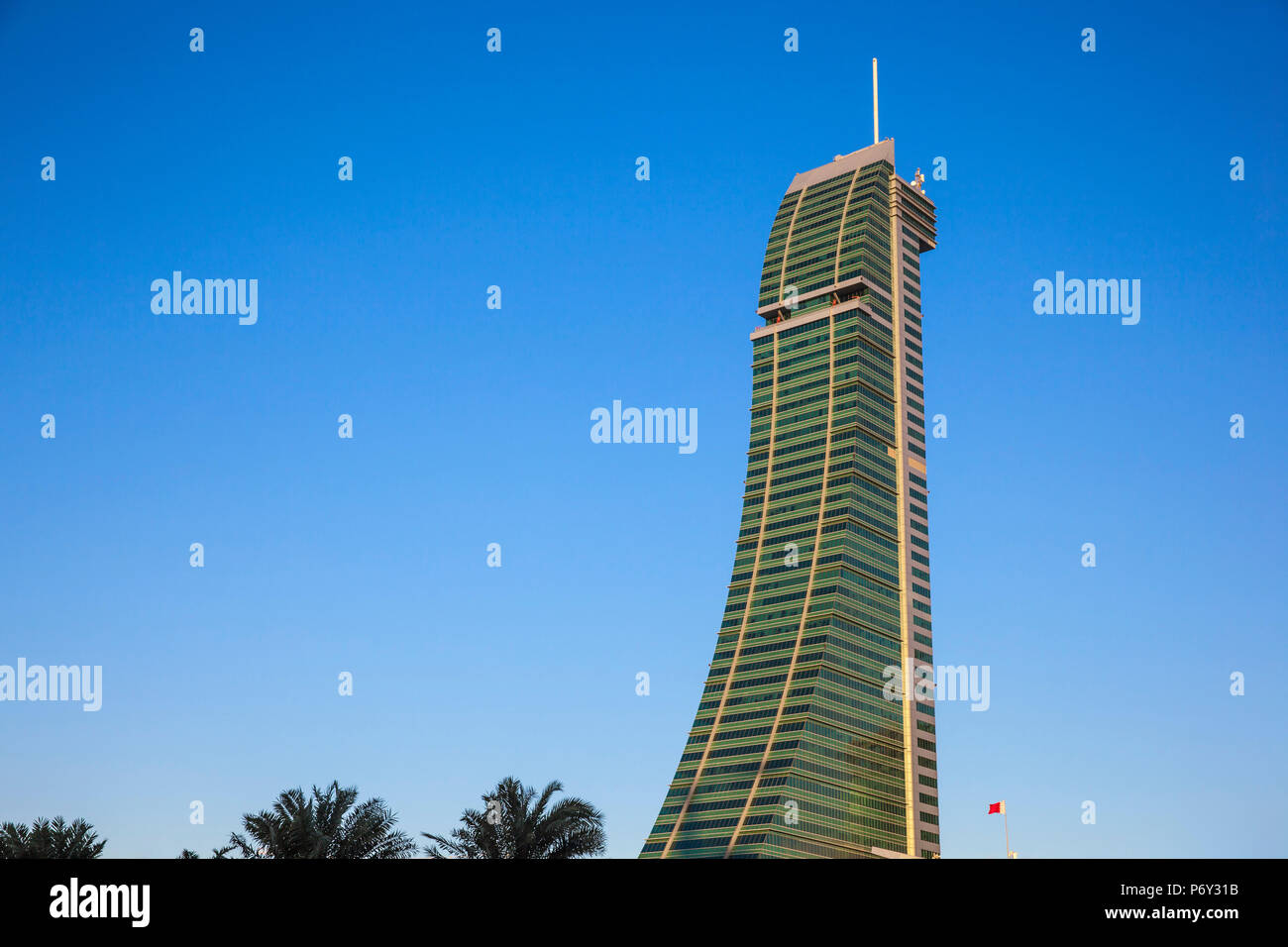 Manama bahrain buildings hi-res stock photography and images - Alamy