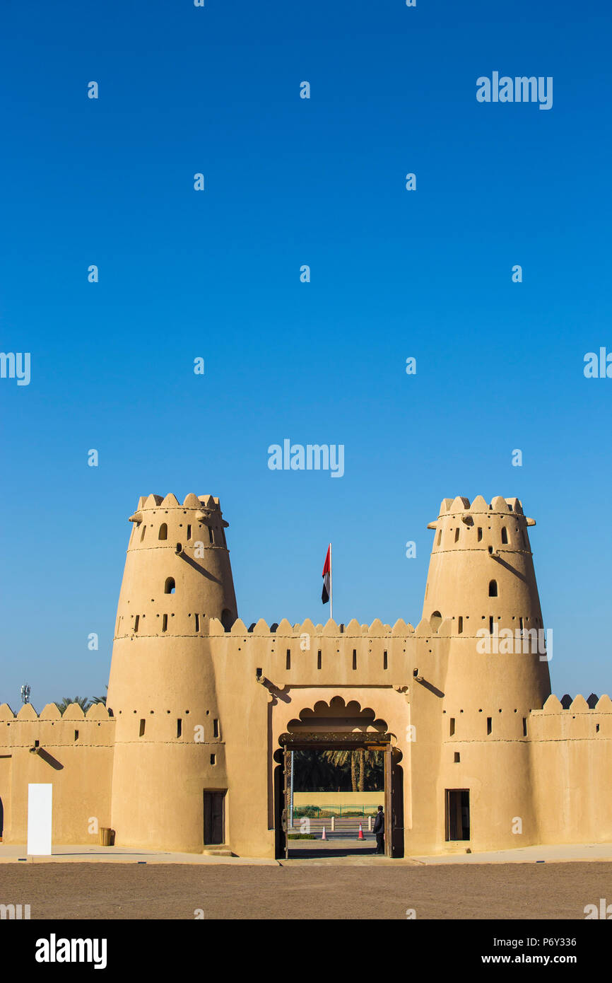 Entrance al jahili fort hi-res stock photography and images - Alamy