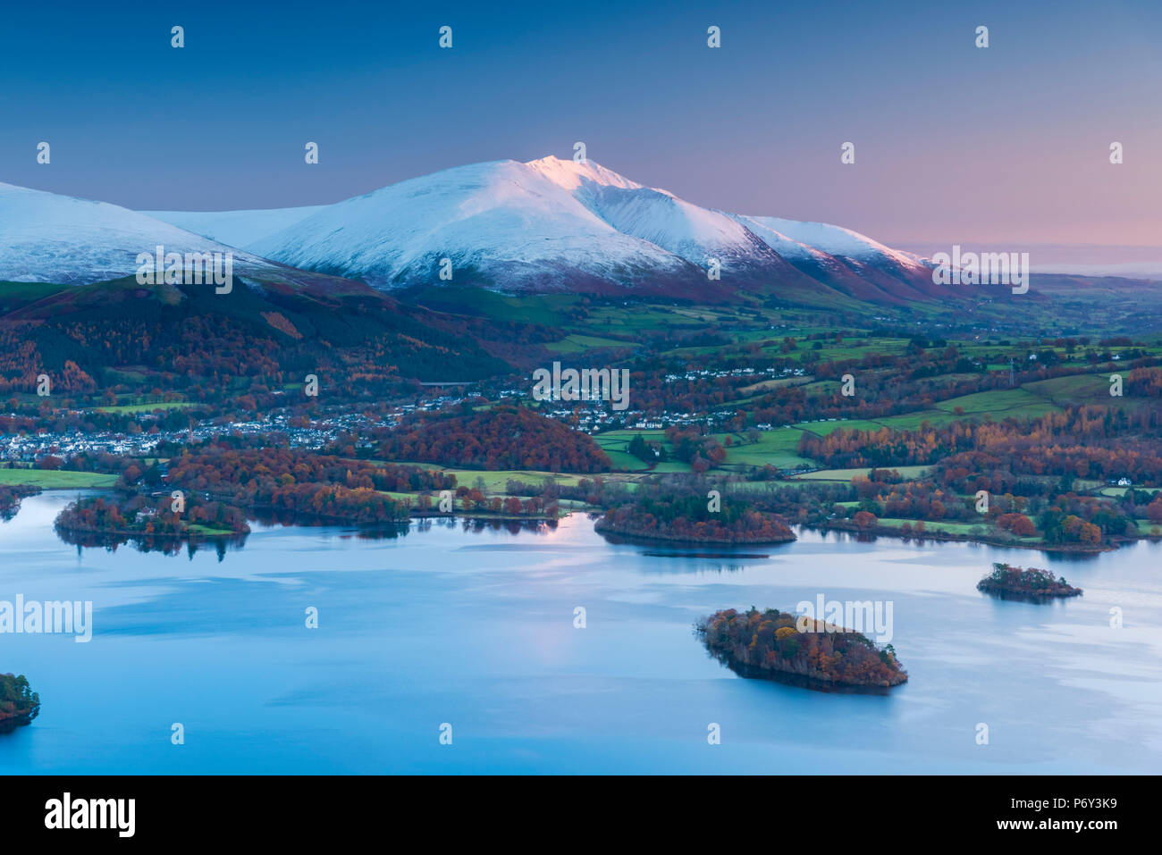 UK, England, Cumbria, Lake District, Derwentwater, Blencathra Mountain ...