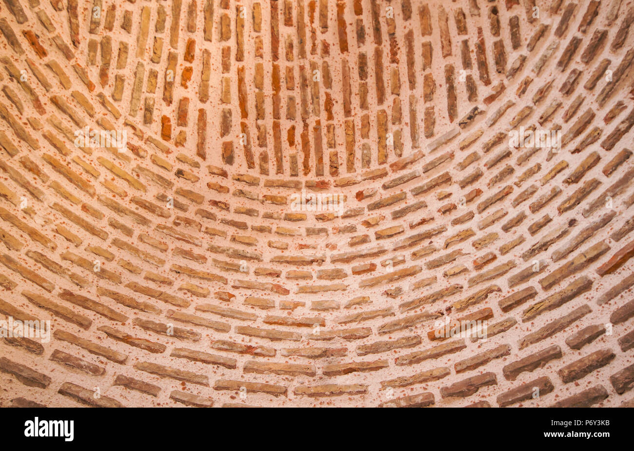 Curved brick wall hi-res stock photography and images - Alamy