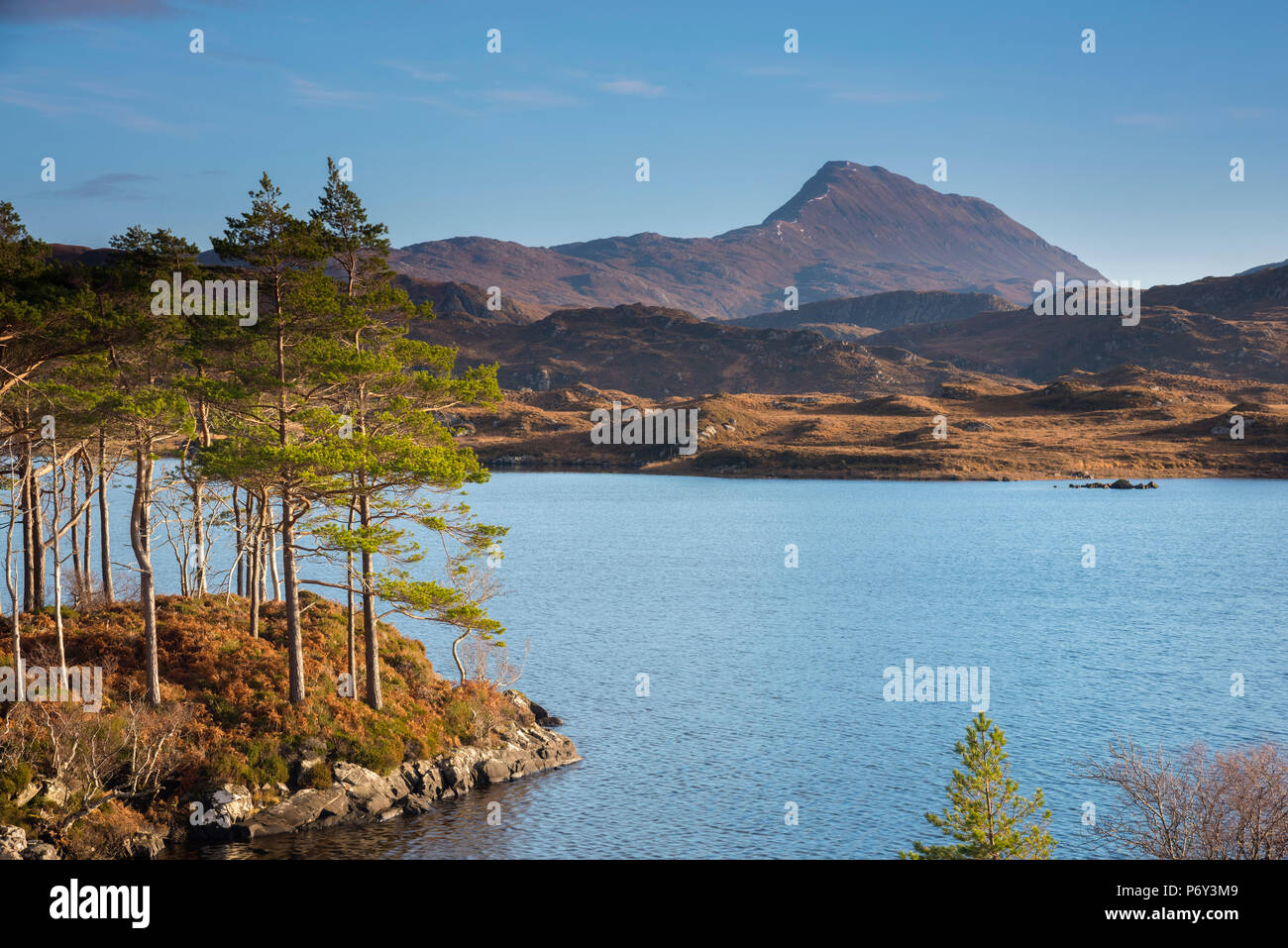 UK, Scotland, Highland, Sutherland, Lochinver, Loch Druim Suardalain ...