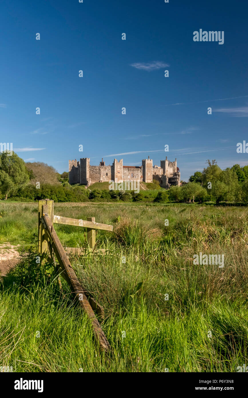 Framlingham castle hi-res stock photography and images - Alamy
