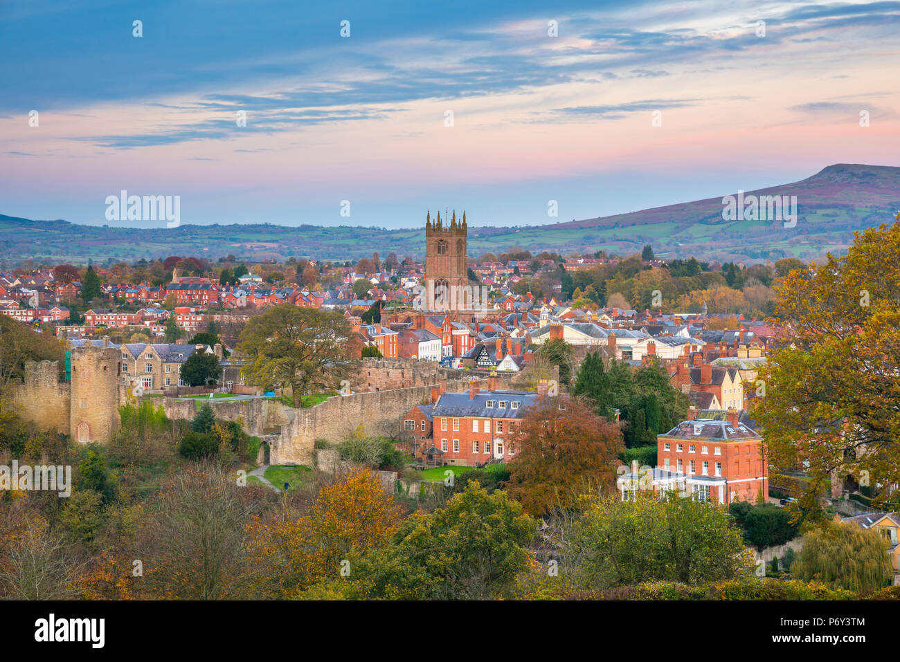 UK, England, Shropshire, Ludlow, St Laurence's Church Stock Photo - Alamy
