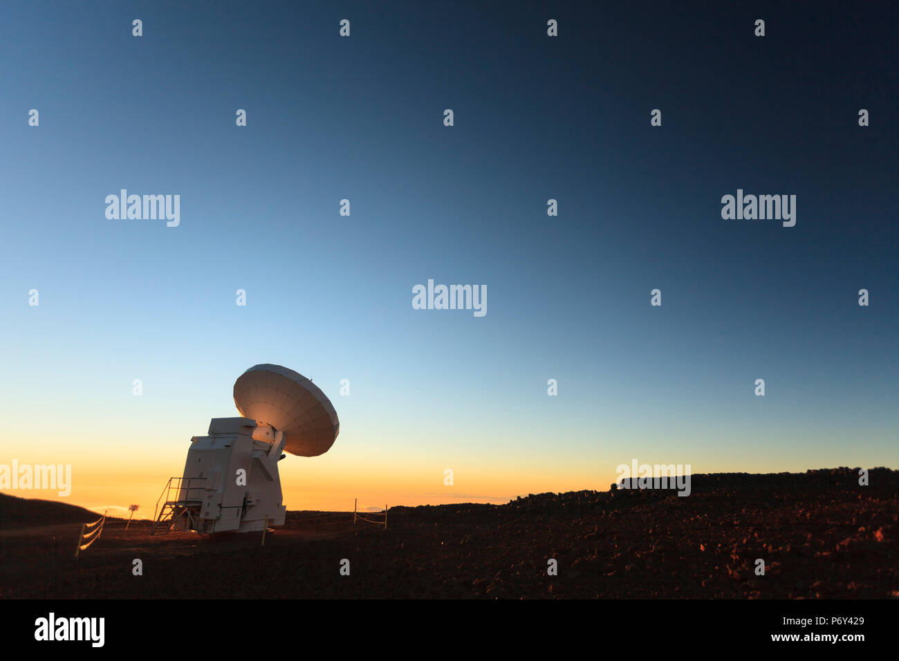 USA, Hawaii, The Big Island, Mauna Kea Observatory (4200m ...