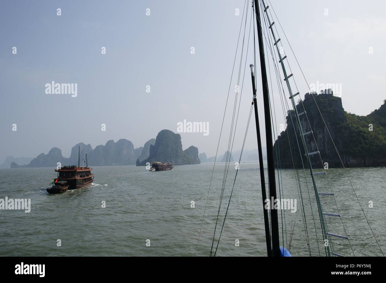 Traditional Vietnamese boats Stock Photo - Alamy